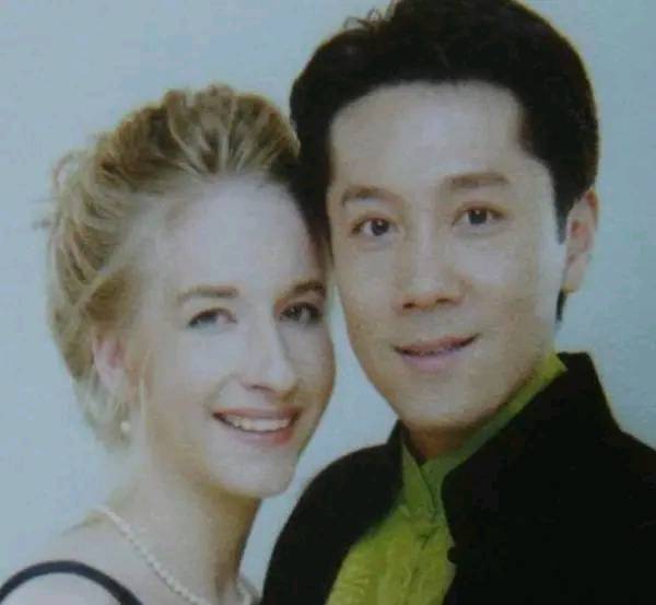Cai Guoqing's undisclosed rich wife and wife are like 50 years old!No ...