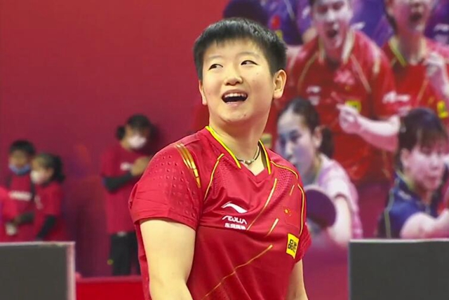 Sun Yingsha is too good, 4-2, won the transgender war, domineering fist ...