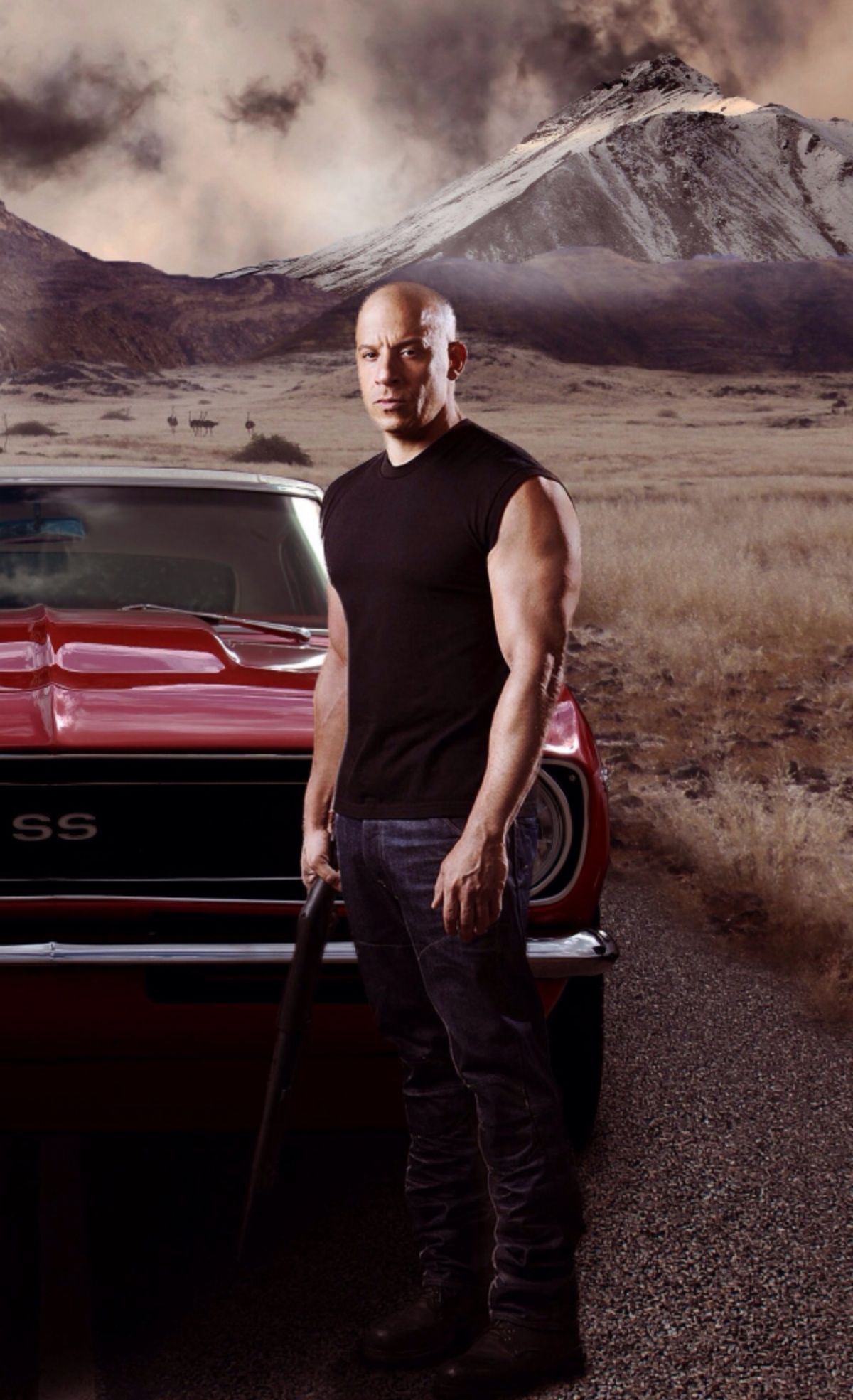 Van Diesel is fat!Playing with his phone with a big belly, he let ...