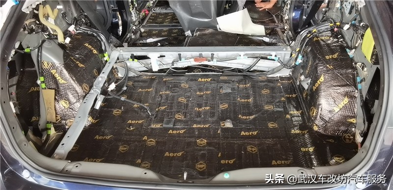 Sound insulation improves the comfort of the passenger compartment ...