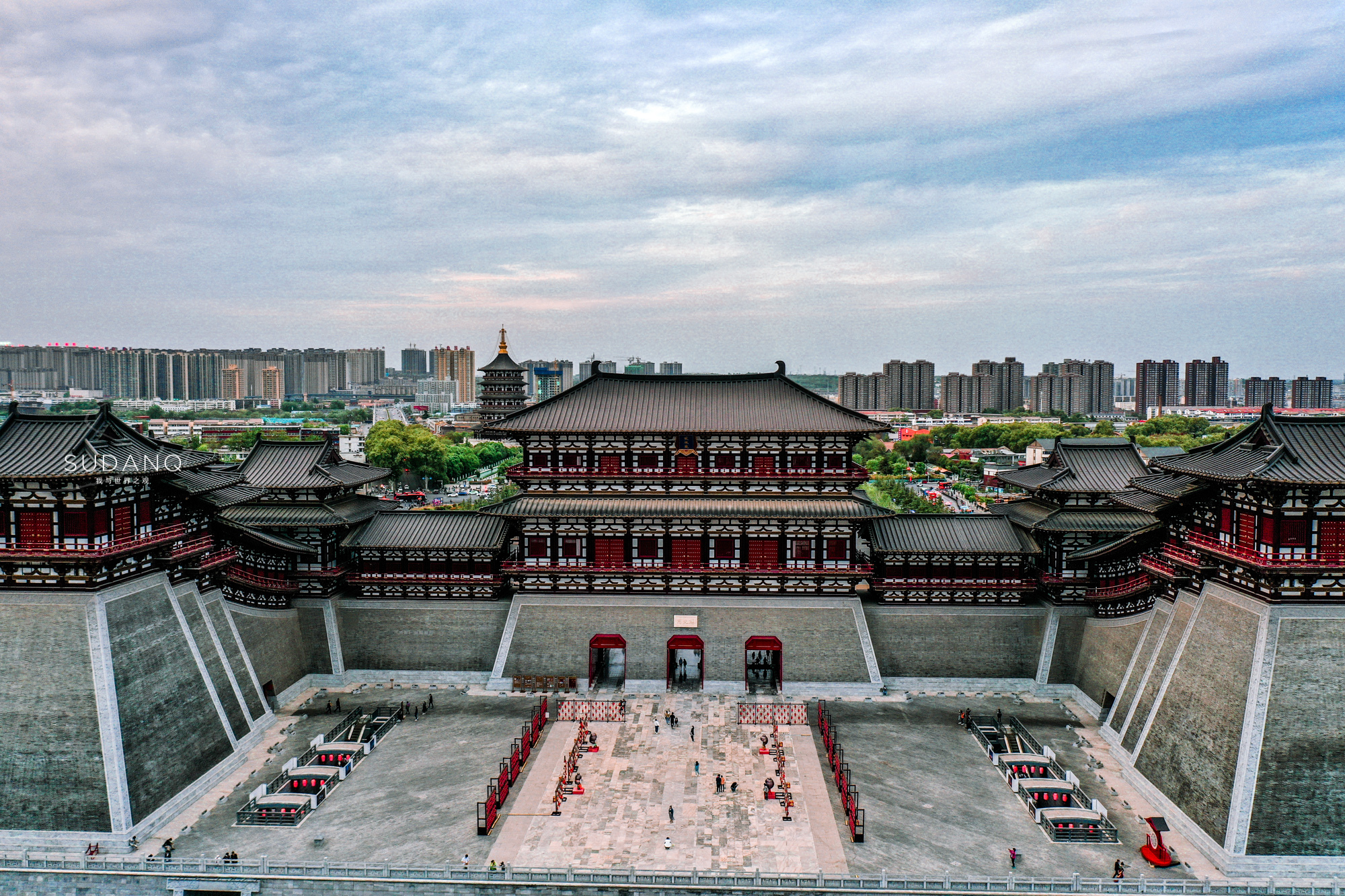 Luoyang Yingtian Gate: The demeanor of the city of God reappears, "the ...