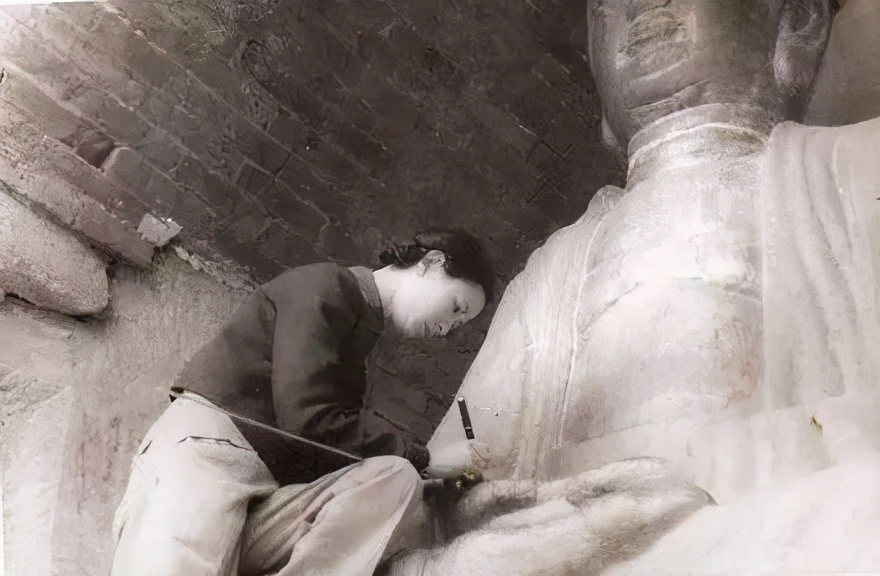 How did Lin Huiyin complete the national emblem design? The first draft ...