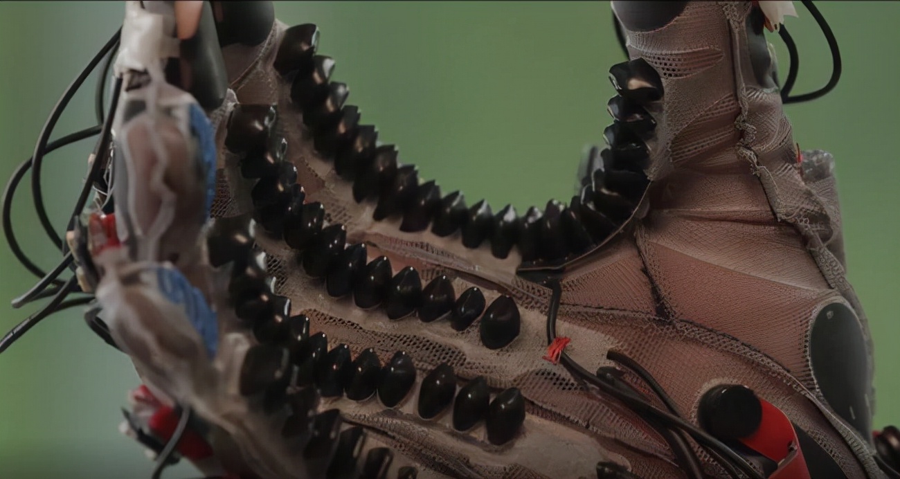 Meta develops tactile gloves to provide tactile interaction for the ...