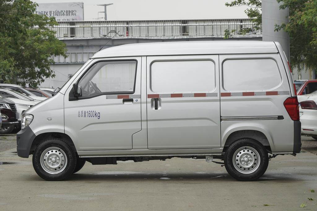 How is the quality of Wuling Light?It took more than 30,000 to start ...