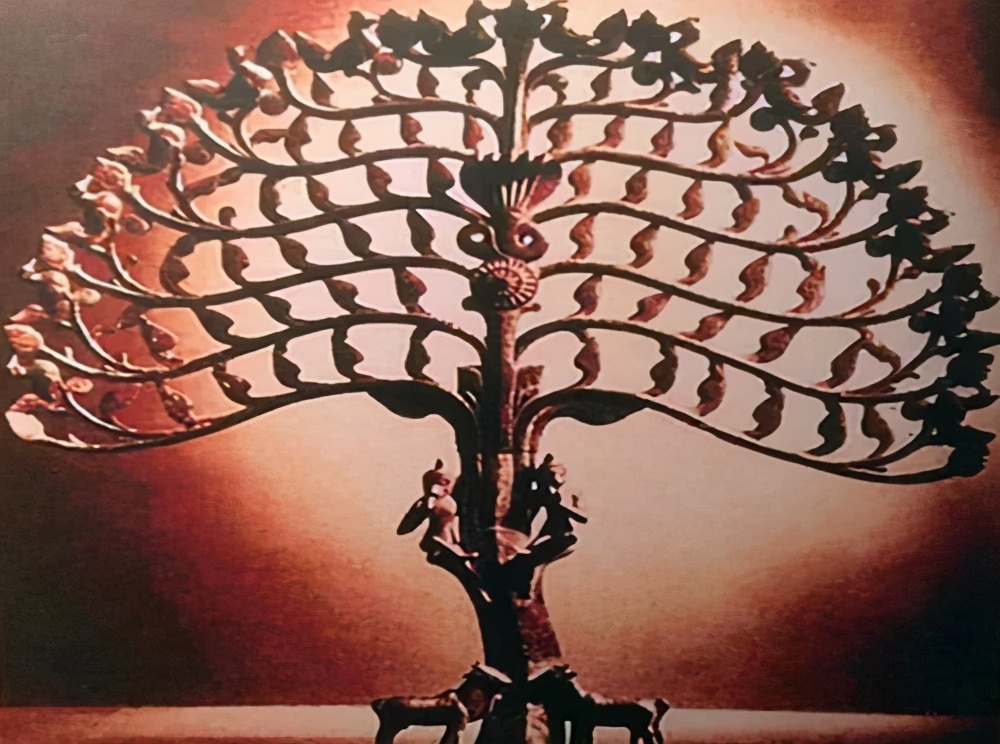 The archaeological discovery of the Panlong sacred tree is estimated to ...