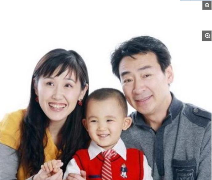Life photos of 65-year-old Kou Zhenhai and 44-year-old beautiful wife ...
