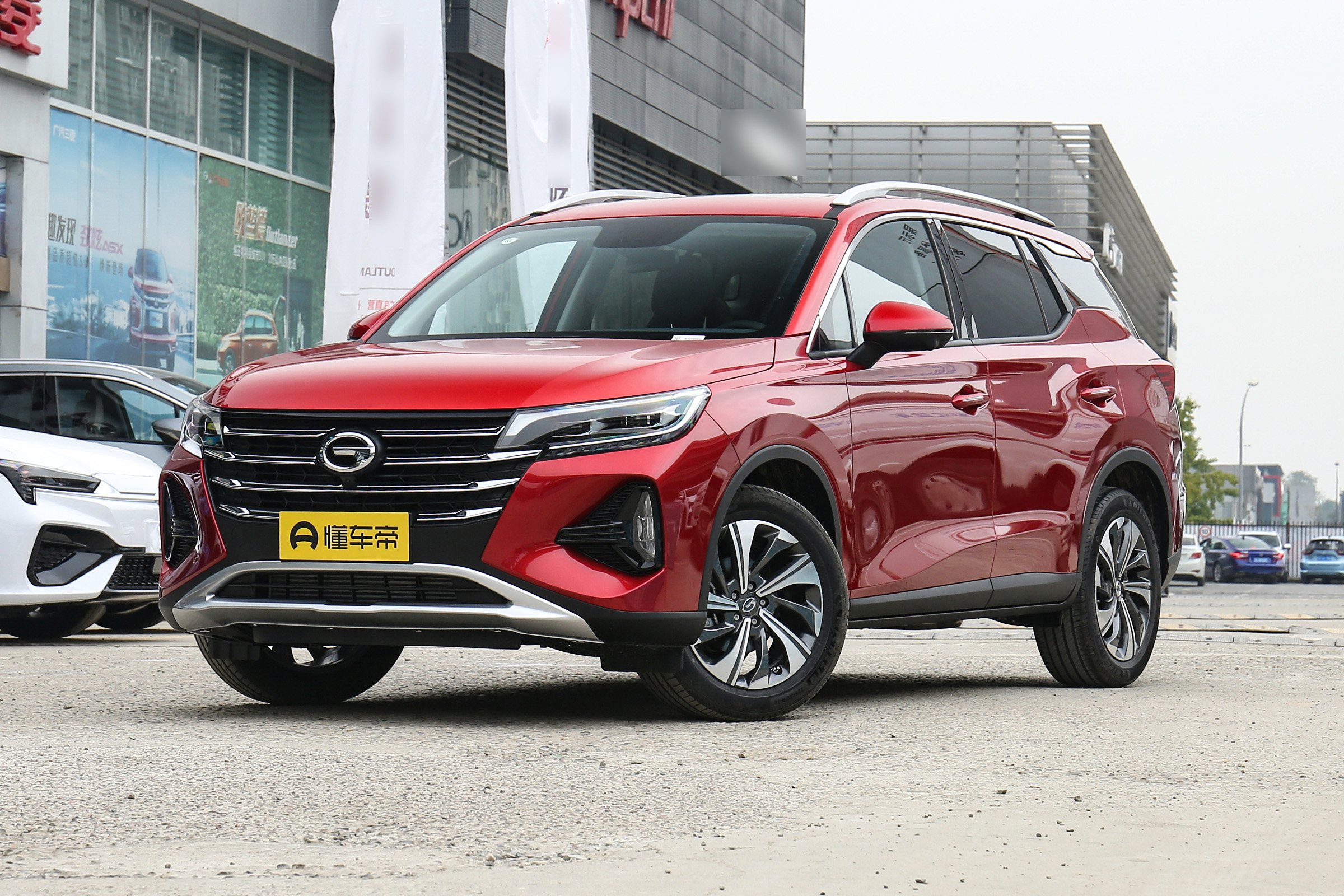 The new GAC Trumpchi GS4 arrives in the store, the design is fine-tuned ...