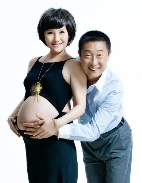 The 49-year-old first-class actor Lin Yongjian, who has hidden his wife ...