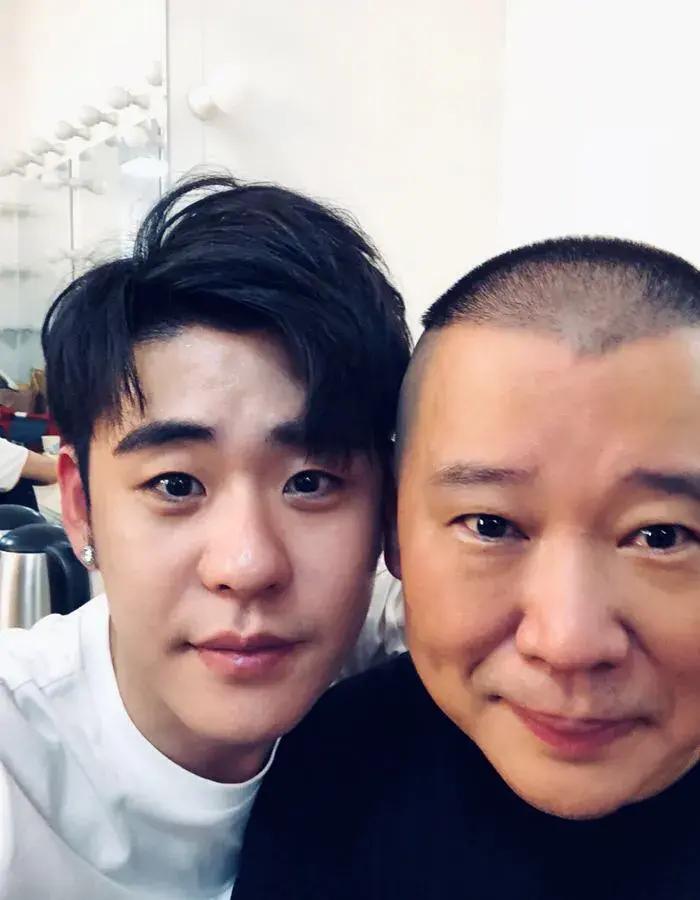 "Cross talk flow" Zhang Yunlei fell from a 12-meter-high platform in ...