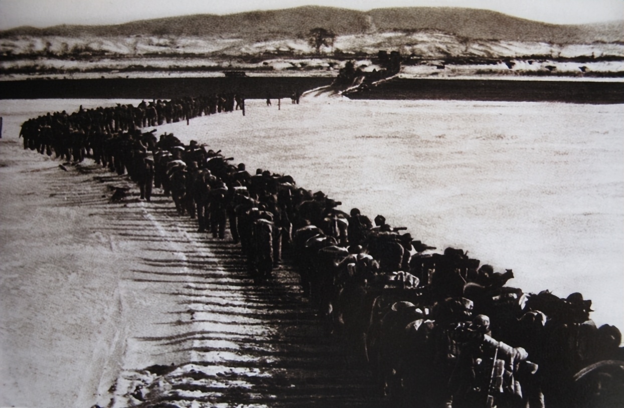 Miao woman Wanli Xunzhi broke into the checkpoint and was seriously ...