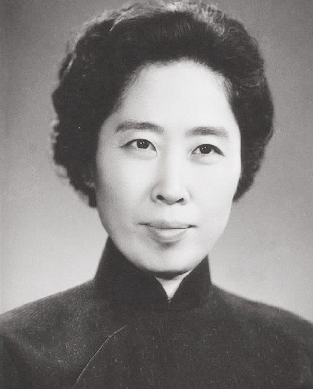 In 1988, Wang Guangmei visited Lin Ruo but was rejected. She went alone ...