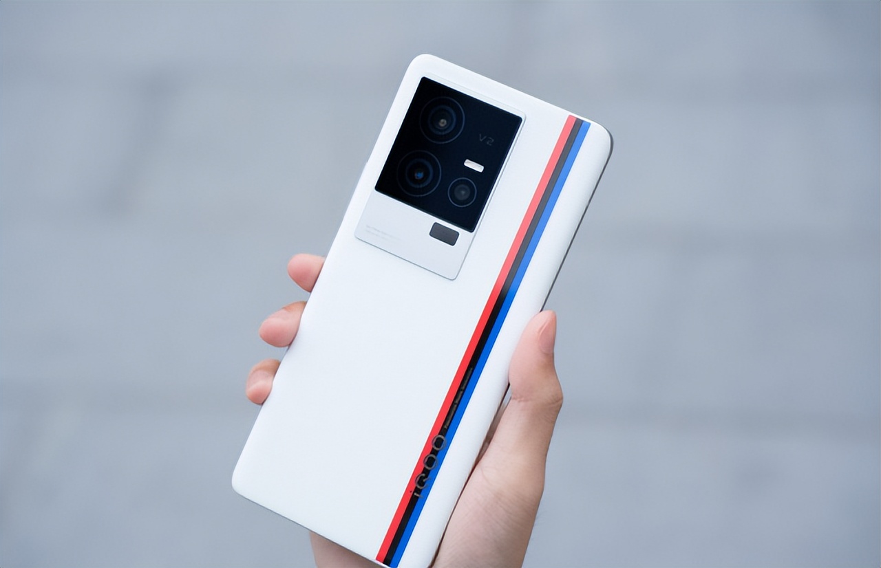 A strong processor is really strong, 5 Android phones with high ratings ...