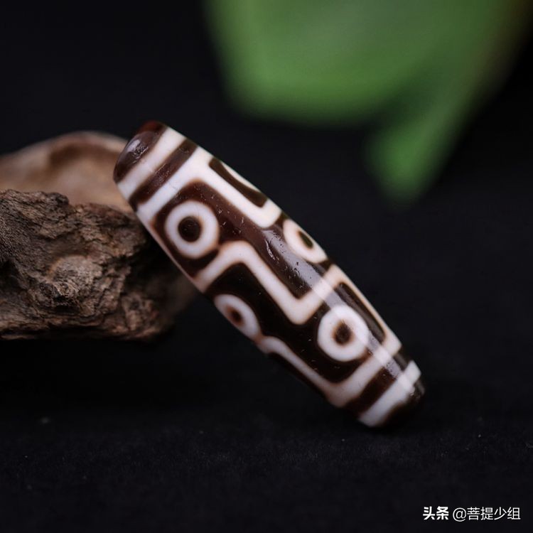 What are Dzi Beads? Why are Dzi Beads so expensive? - iNEWS