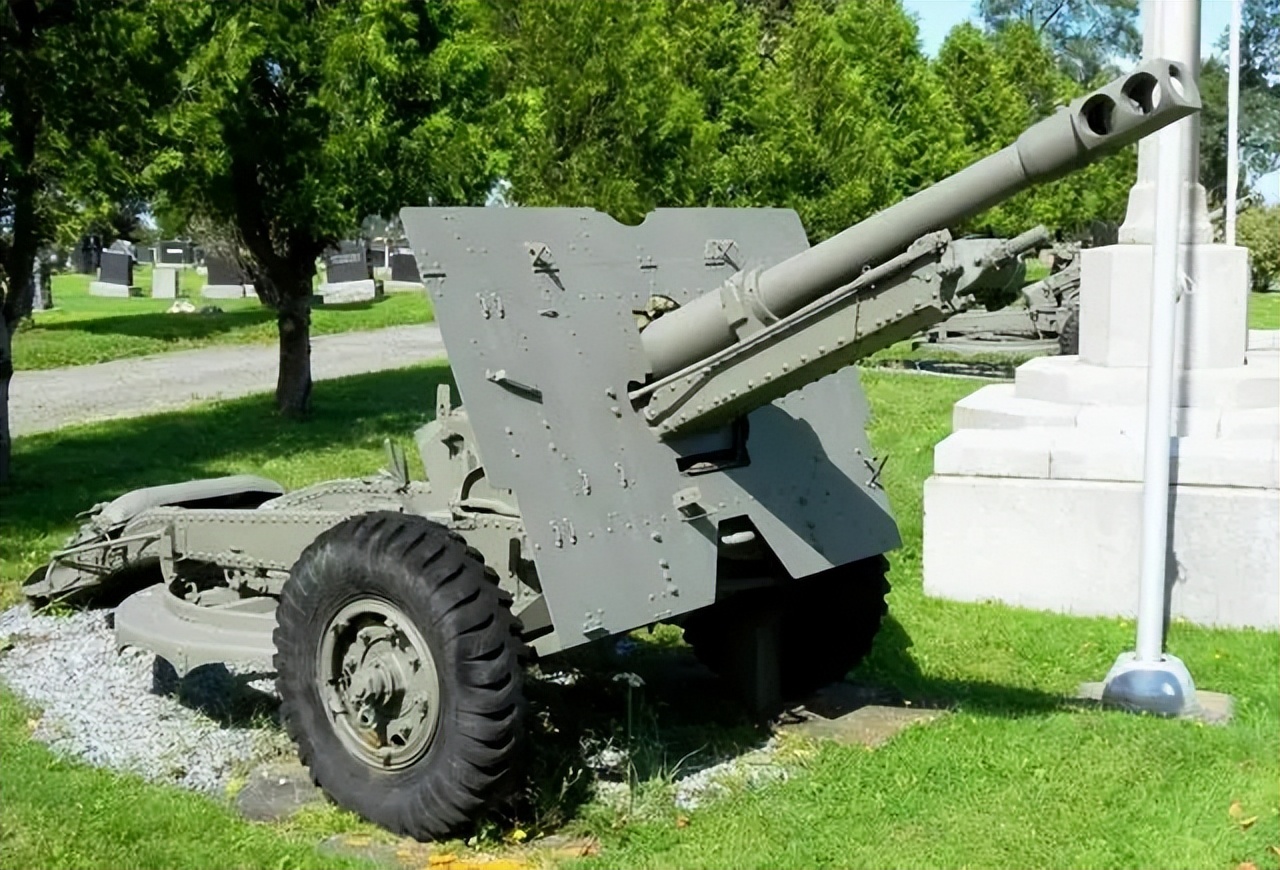 The howitzer was made because there was no money - the British 25-pound ...