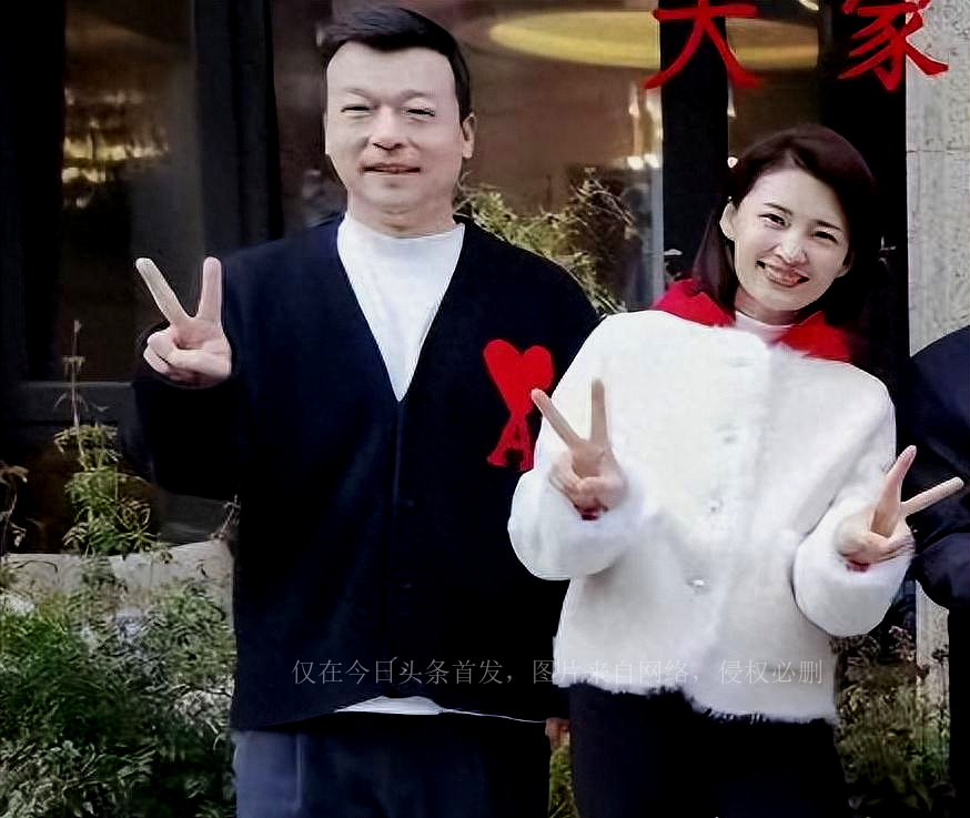 Famous host Ma Ying and her CEO husband appeared lovingly. The whole ...