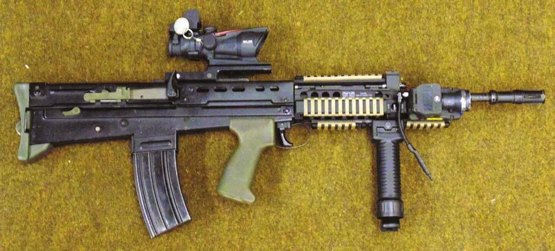 The structure is complex and compact, and a large number of stamping ...