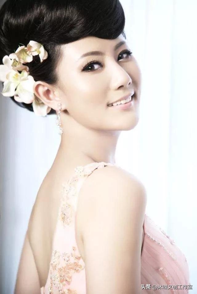 Beautiful flower crown, sweet and beautiful literary worker--Ye Cui ...