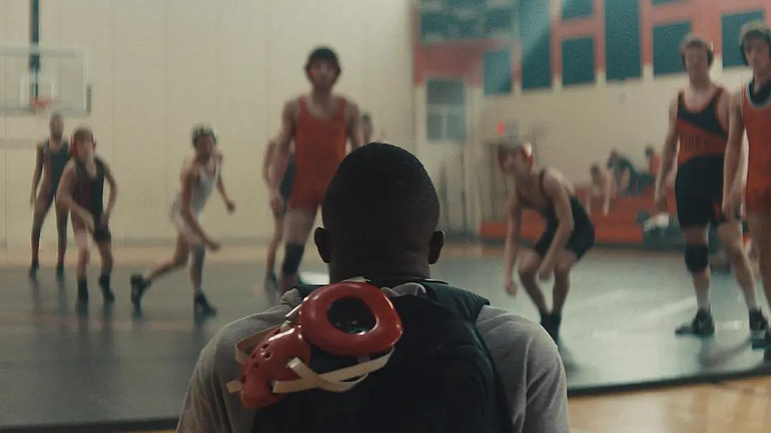 This black man has no lower body, but with his hands he becomes the ...