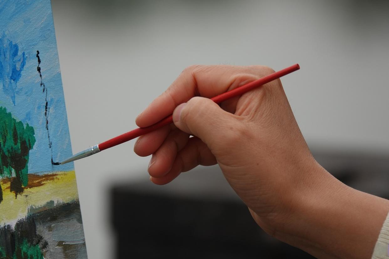 Dazhong/Song Review: Singing by the Lake Baikal - iNEWS