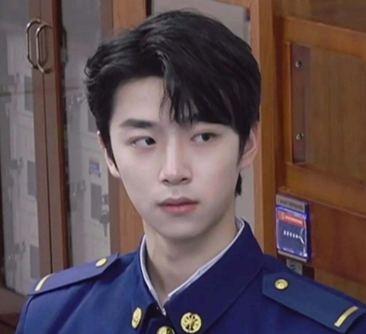 Zhang Jiayuan denies the relationship, revealing that the picture taken ...