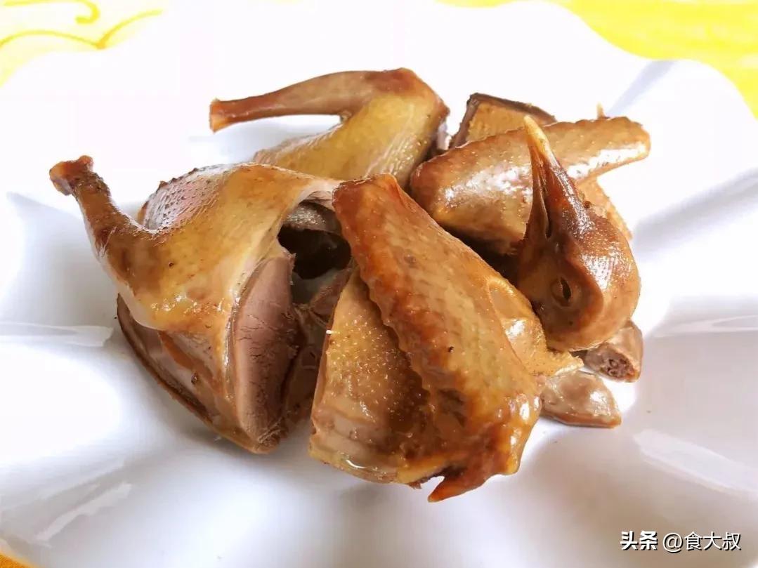 Salt-baked squab water-baked method, fresh and juicy, full of appetite ...