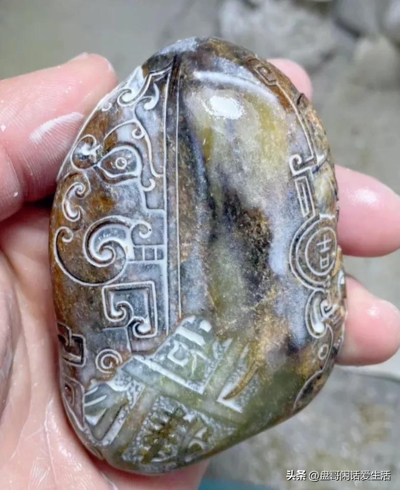 A Collection of the Carving Process of Jinhuidui Jadeware - iNEWS