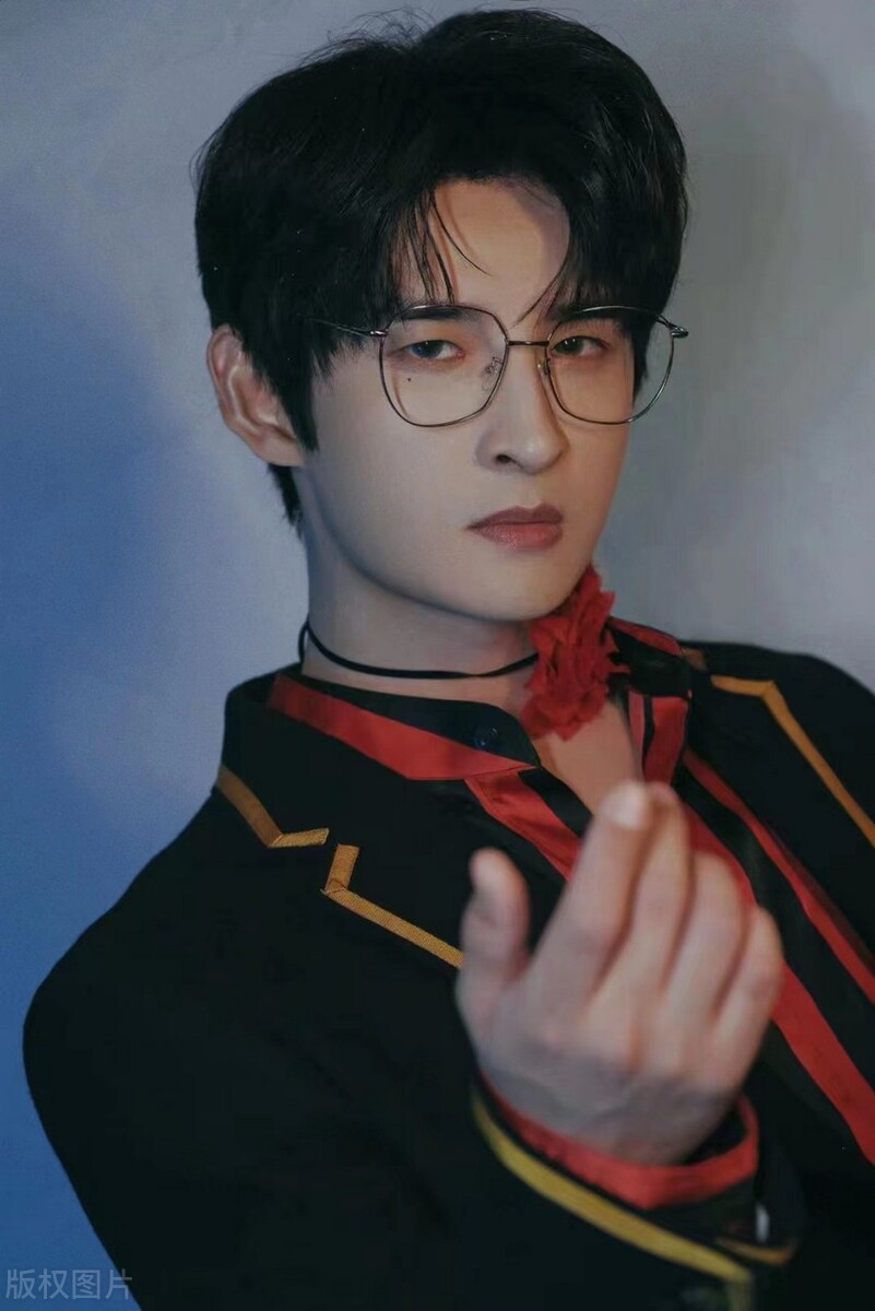 Zhang Yuan's cuteness - iNEWS