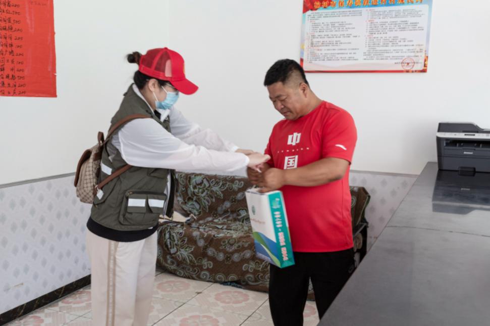 Wang Qingji "Into the Yuejin Village of Baoshou Town" - iNEWS