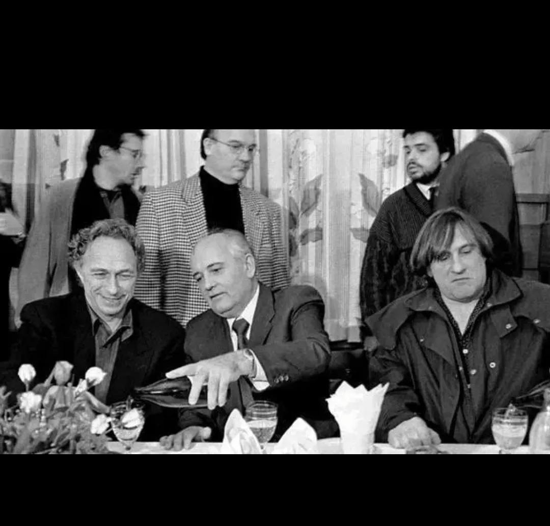 What consequences did Gorbachev's reforms bring to the Soviet Union ...