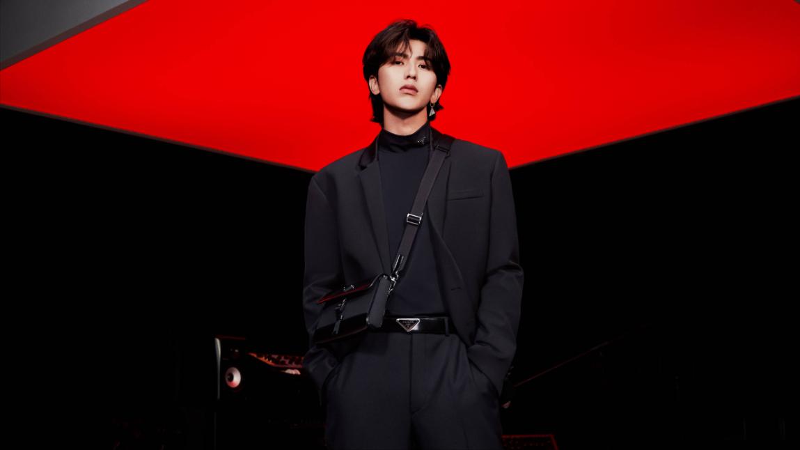 It took Cai Xukun 3 years from a newcomer to a superstar, but it only took 1 day to go from top ...