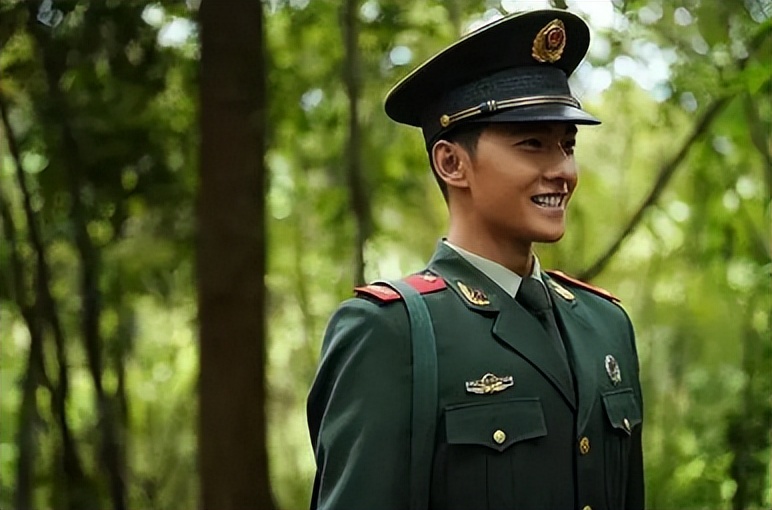 Yang Yang, Wang Churan's story of firefighters and doctors, the stills ...