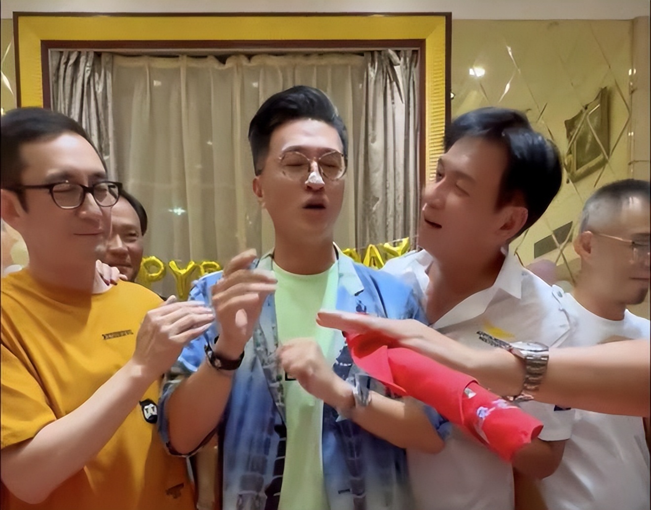 Lin Weichen's 62nd birthday! The stars who settled in the mainland gathered together! But it was ...