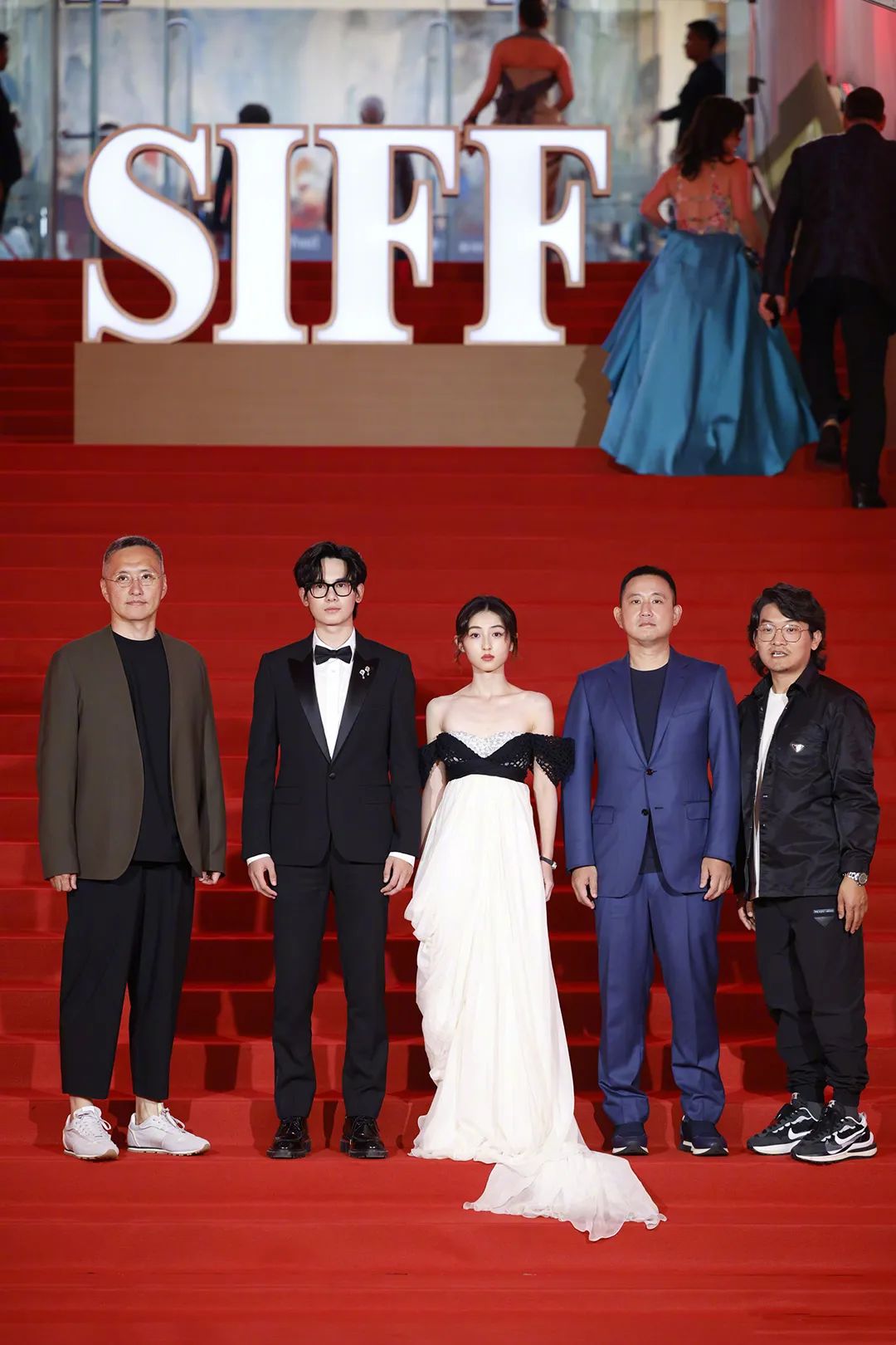 Zhang Zifeng's best look ever! │ Shanghai Film Festival & Weibo Movie Night - iNEWS