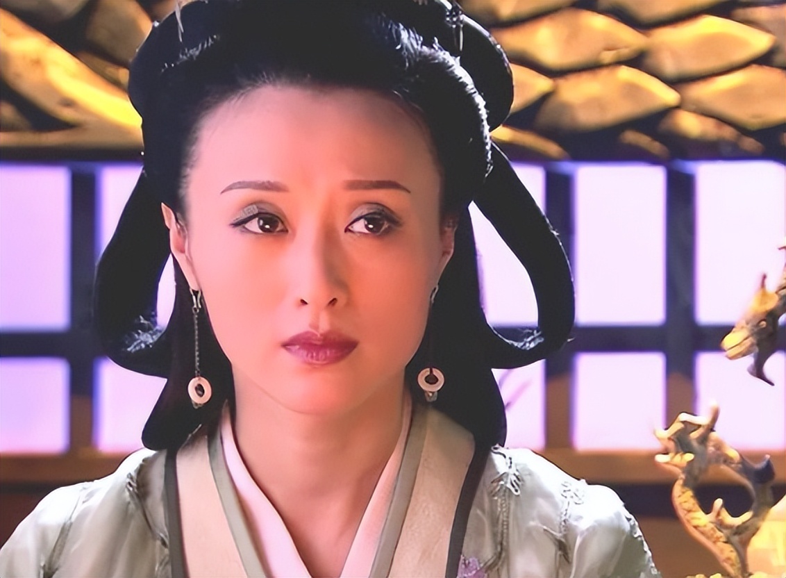 The throne fell from the sky, and he was as cautious as the king Liu ...