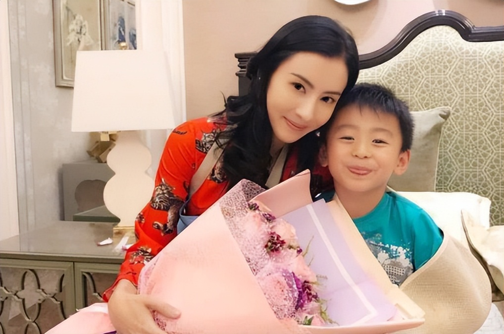 Cecilia Cheung was sick and hospitalized. When she saw the person who ...