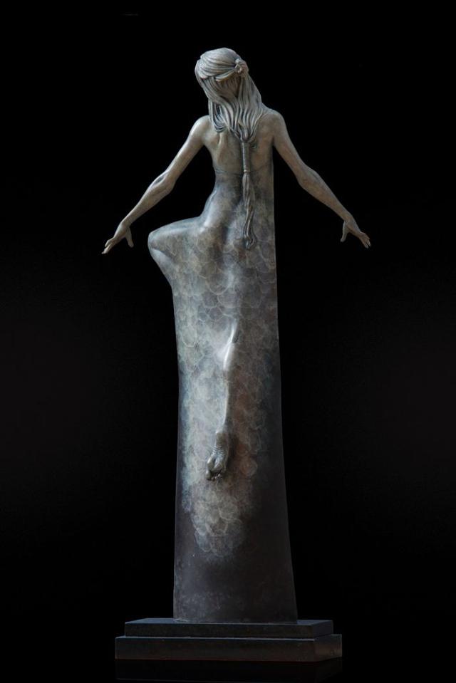 Super-Beautiful Human Body Bronze Sculpture: Poetic Beauty Captured by ...