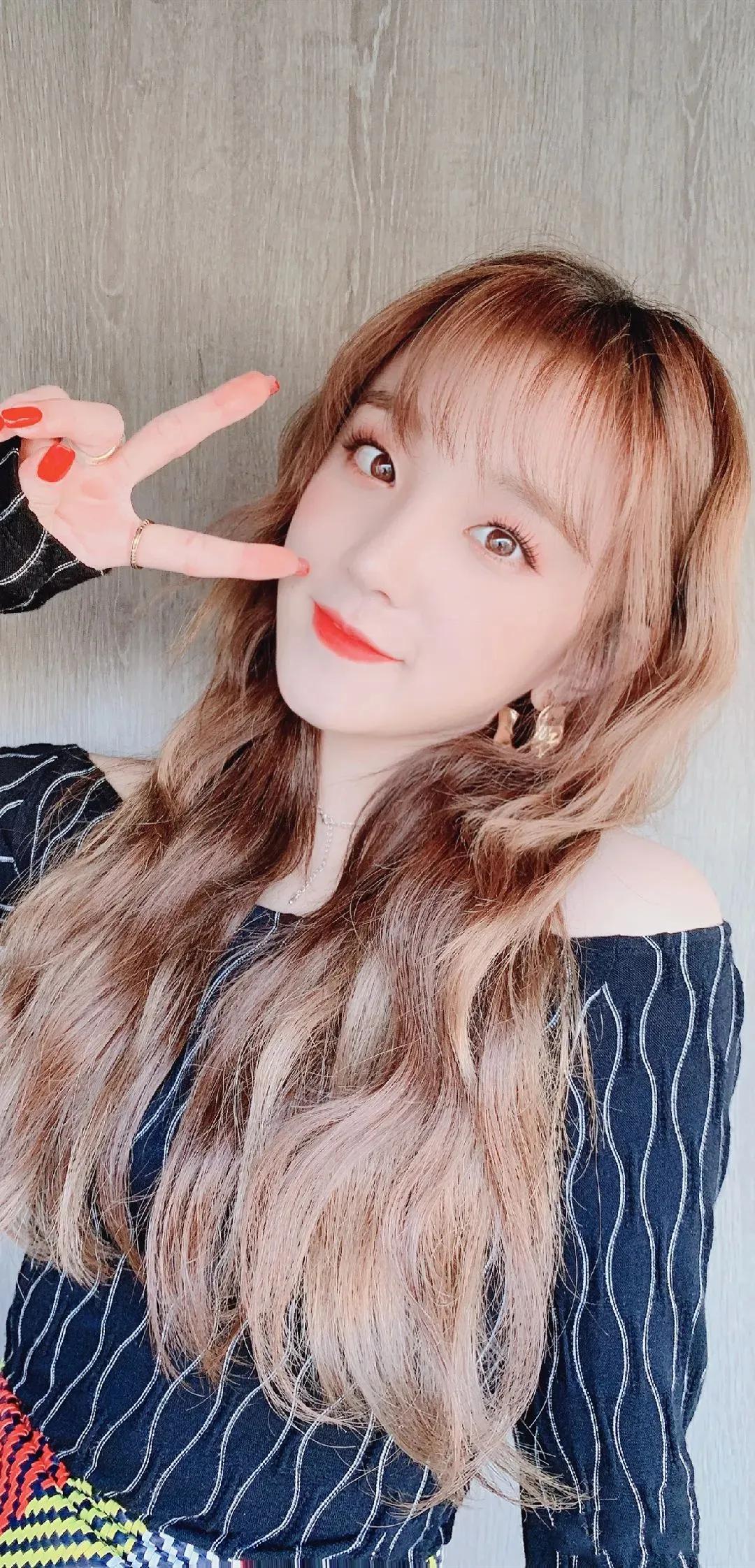 Song Yuqi, who doesn't love a beautiful girl with fair complexion ...