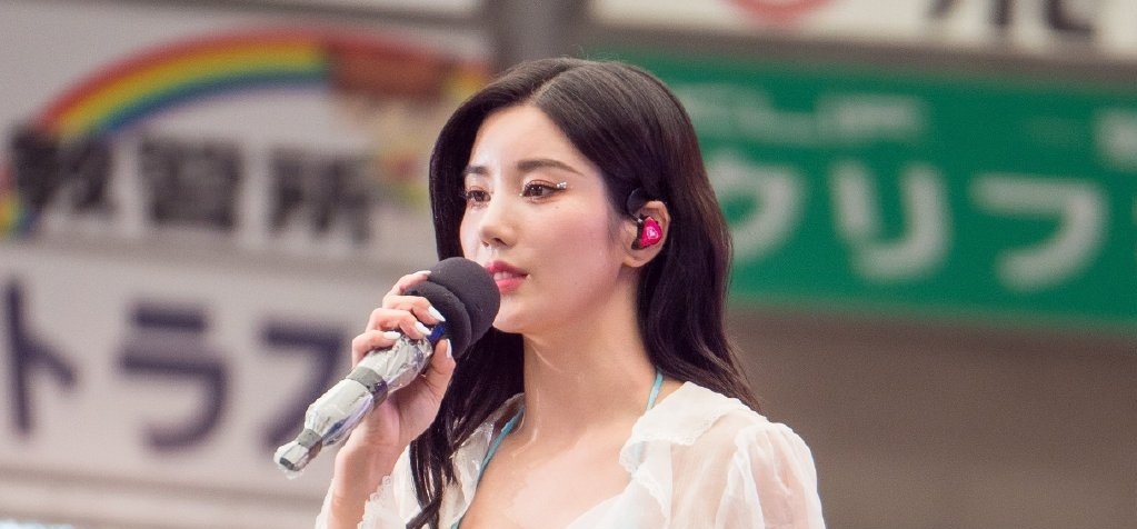 Known as "the legend after Hyuna and Sunmi", she accidentally revealed ...