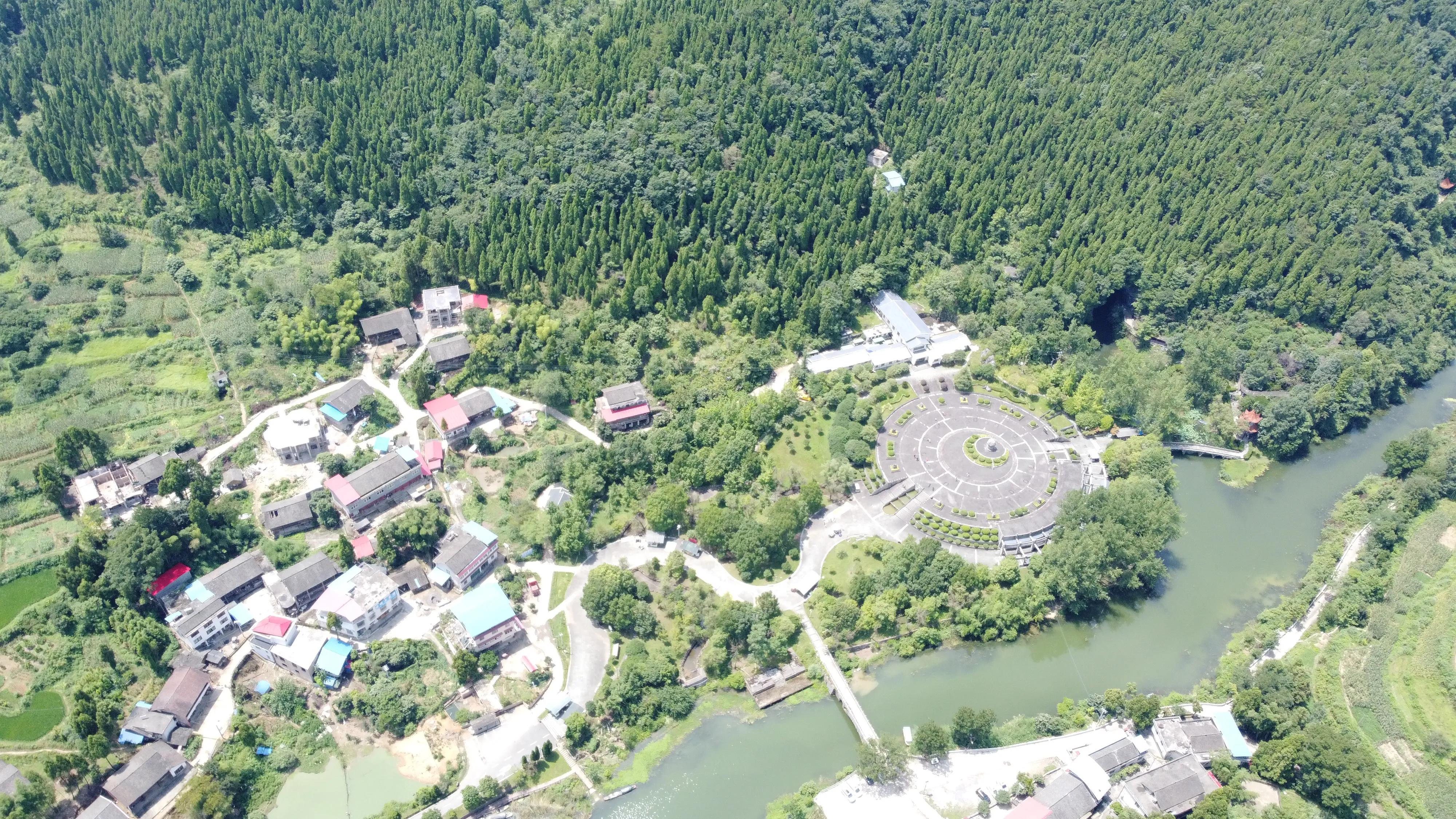 Meishan Dragon Palace Travel Notes - iNEWS