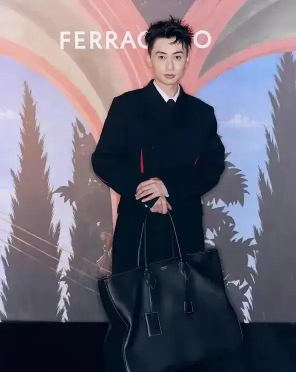 What a pity! Actor Lin Haoting committed suicide by burning charcoal in ...