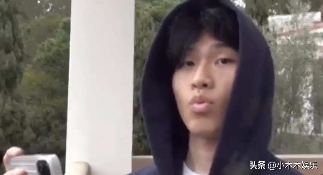 Chen Kun's son was ridiculed for his low quality, he whistled ...