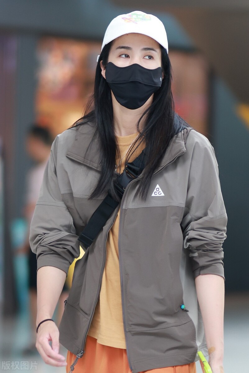 Zhao Lina's baseball uniform - iMedia