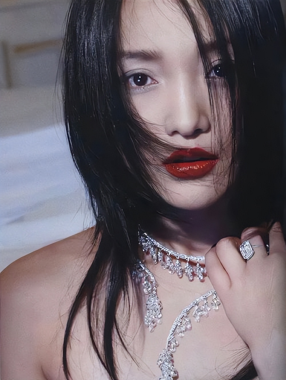 Zhou Xun's explosive love story! - iMedia