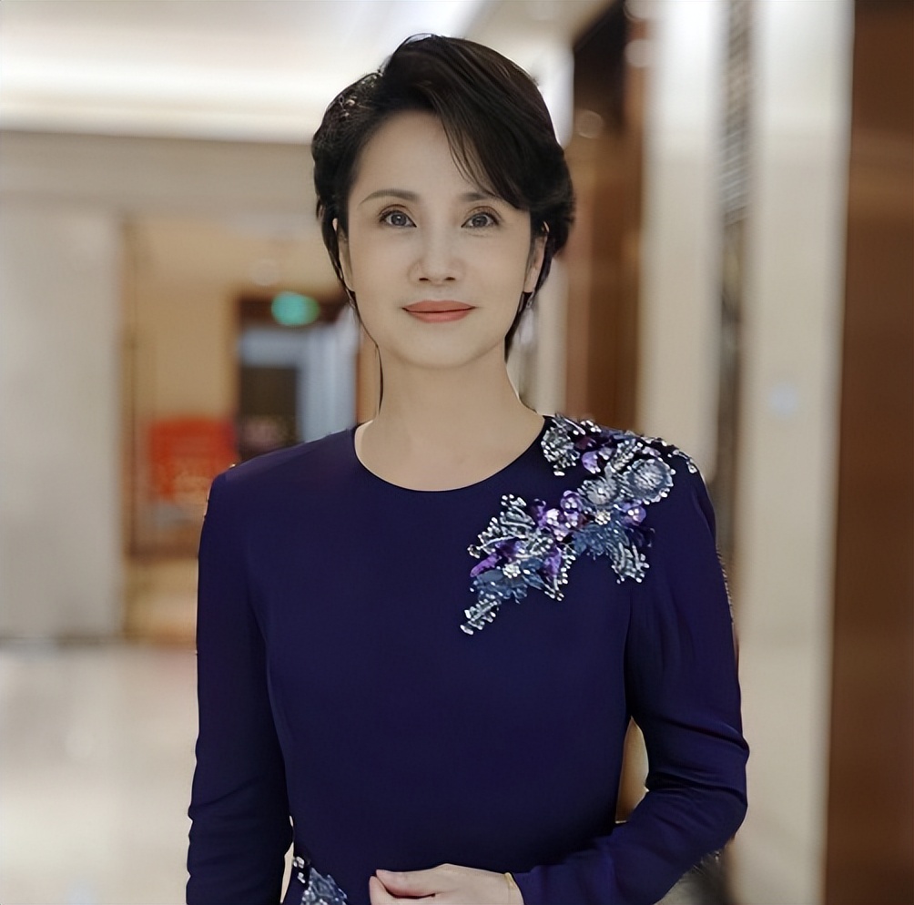 Xu Li: At the age of 34, she married a famous husband, full of guilt ...