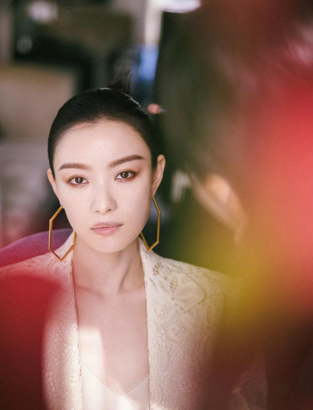 Nazha, Ni Ni, Song Jia, Shu Qi and Wen Qi appreciate beauties - iMedia