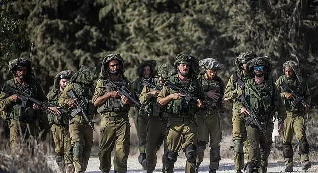 The ultimate secret weapon: crack the shocking sponge bomb! Marvel ...