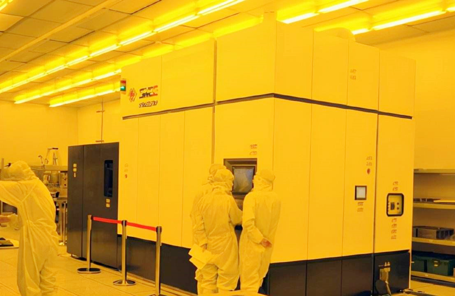 As soon as the new generation of lithography machines made a ...