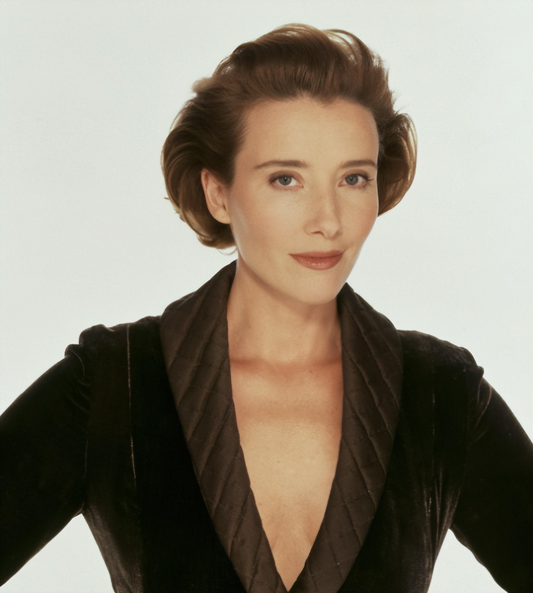 Emma Thompson: A Double Oscar Winner, a Miraculous Path to Acting - iMedia