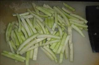 Unexpectedly, watermelon skin can also be eaten - iNEWS