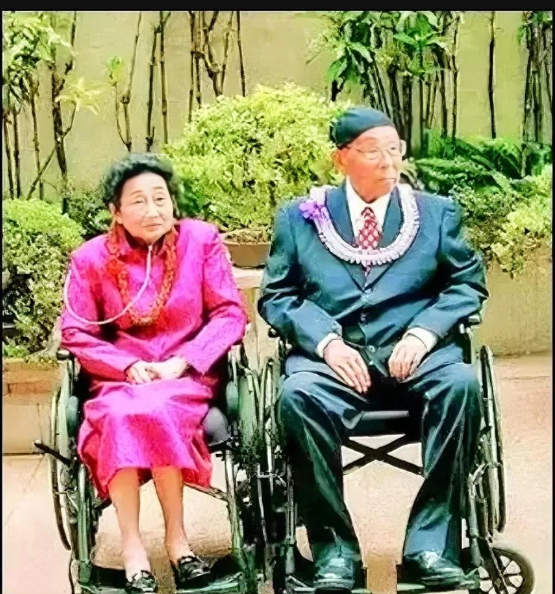 In 2000, Zhang Xueliang's 100th birthday, Ms. Zhao Si rarely appeared ...